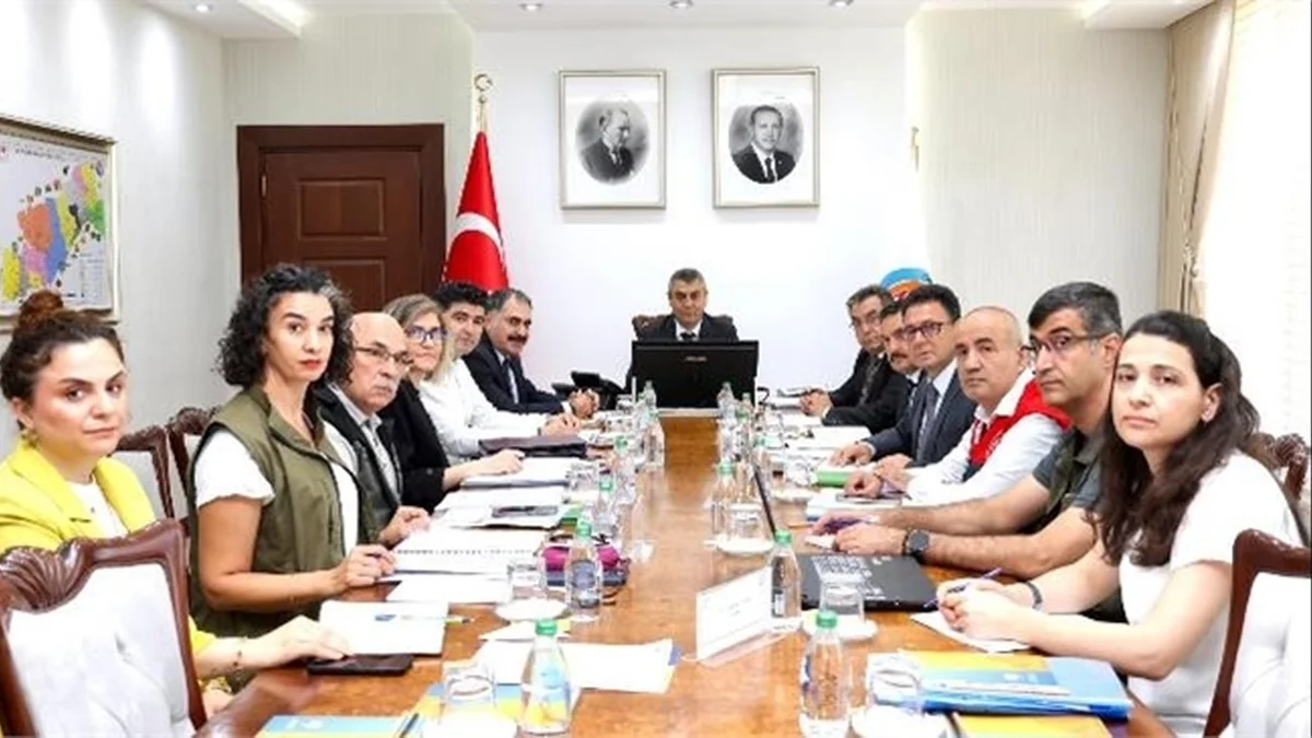 VALİ TOROS BAŞKANLIĞINDA, SOKAK HAYVANLARI İL İZLEME VE DENETİM ...