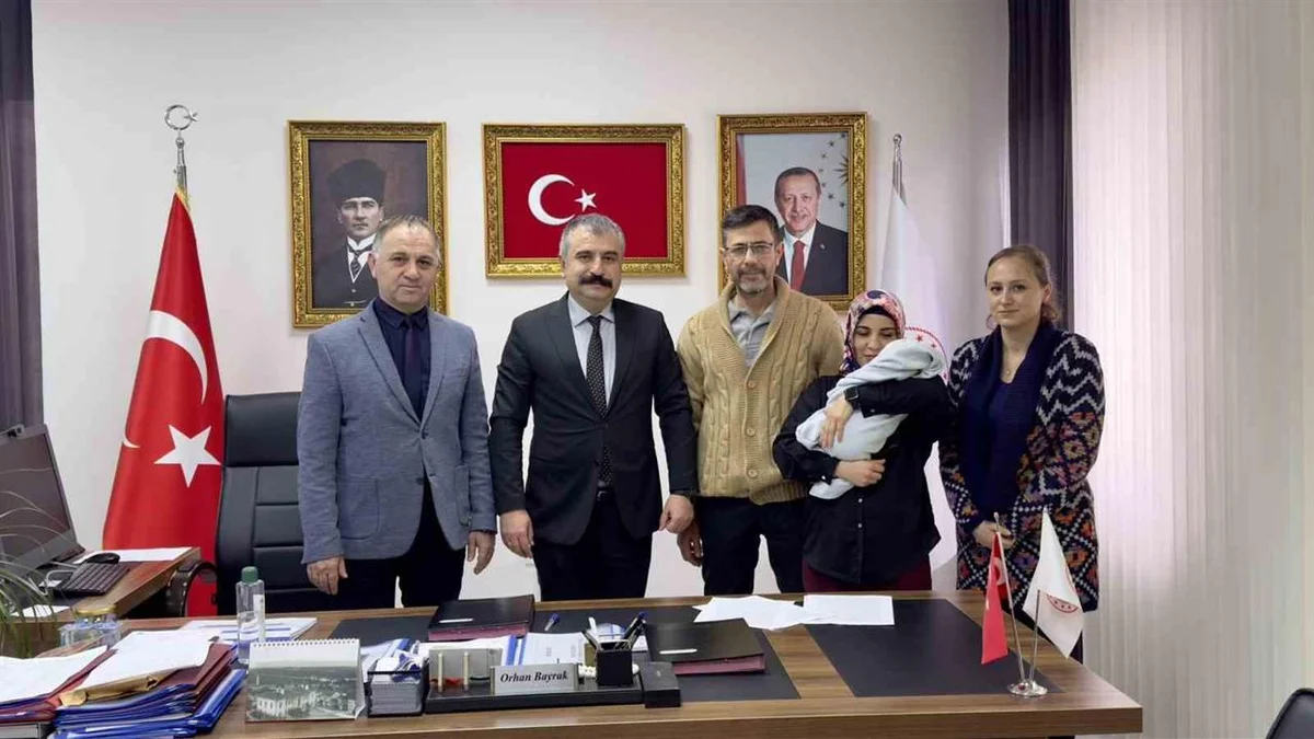 Eskişehir'de Koruyucu Aile Projesi ile Bir Çocuk Sıcak Yuvaya Kavuştu ...