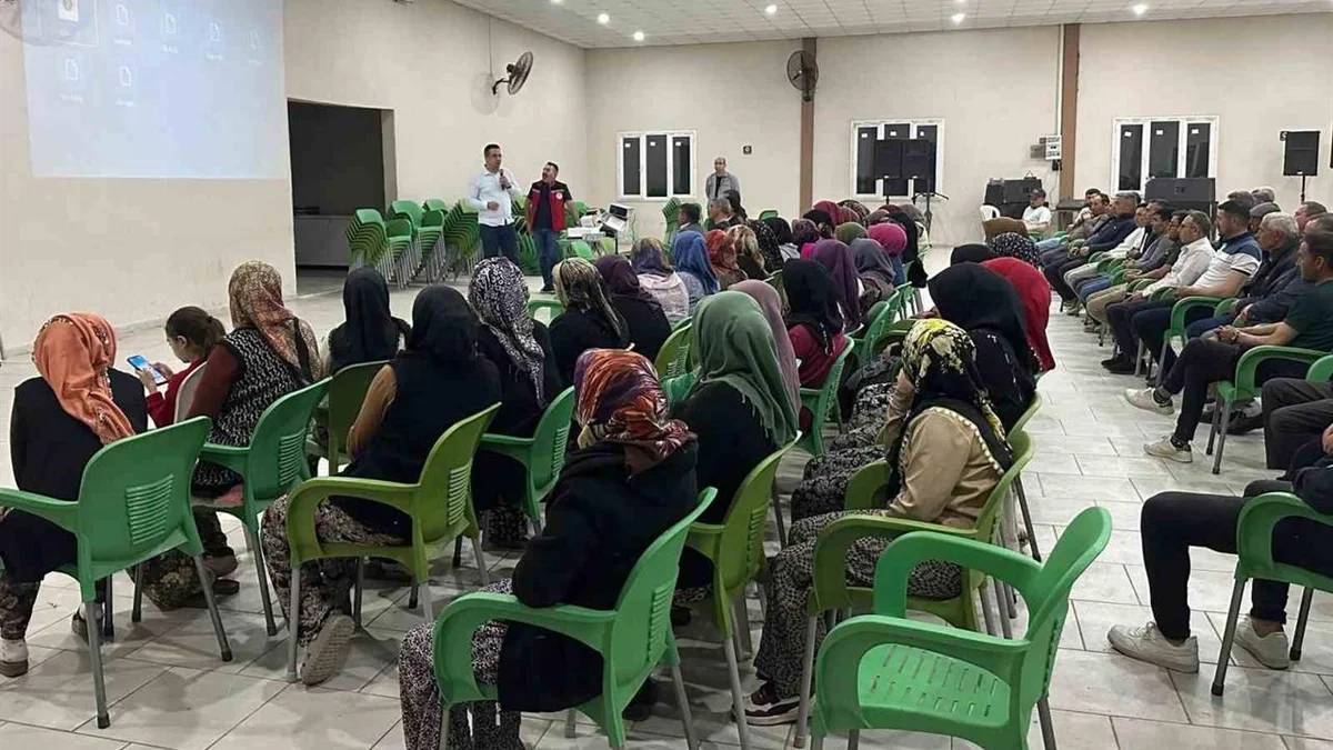 Manisa Sarıgöl'de Kaymakam Halil Dalak, Hayvan Yetiştiriciliği Kursu'nu ...
