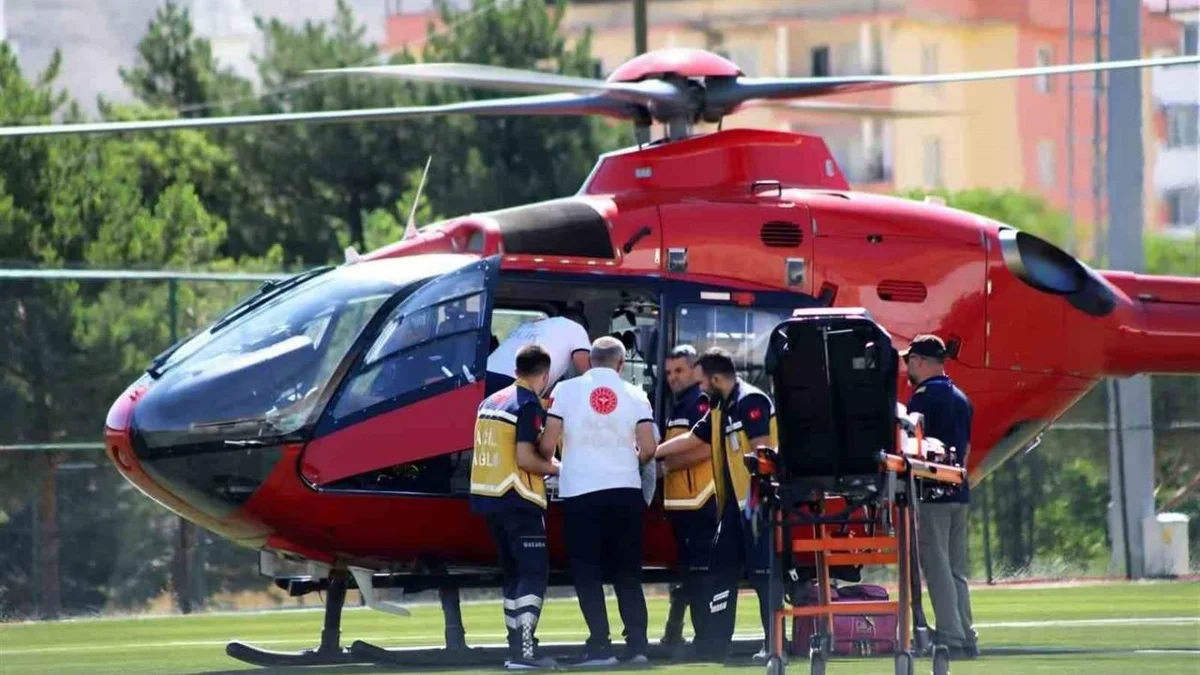 Malatya Darende'de 75 Yaşındaki Hasta İçin Ambulans Helikopter ...