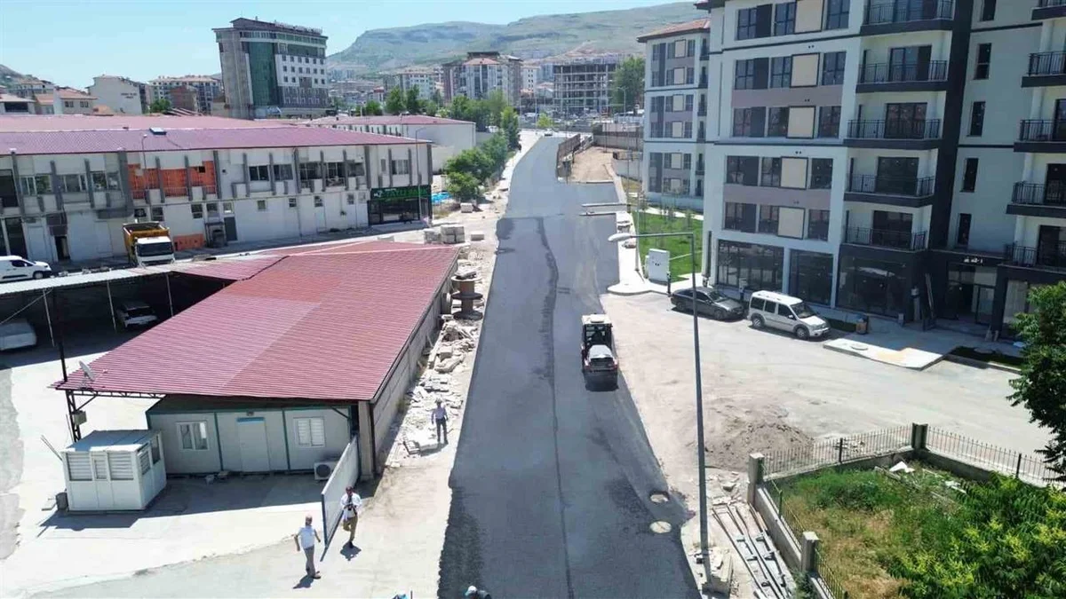 Malatya Battalgazi'de Selçuklu Mahallesi'nde Asfalt Yenileme Çalışması ...