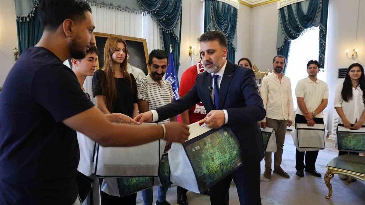 Başkan Vekili Biba, şampiyon marşın bestecilerini ağırladı - BURSA ...