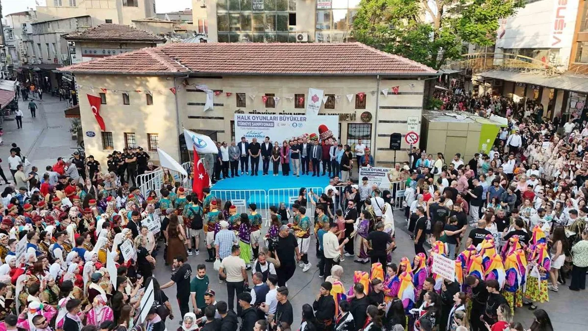 Şahinbey Gaziantep'te Halk Oyunları Türkiye Şampiyonası Kortej ile ...