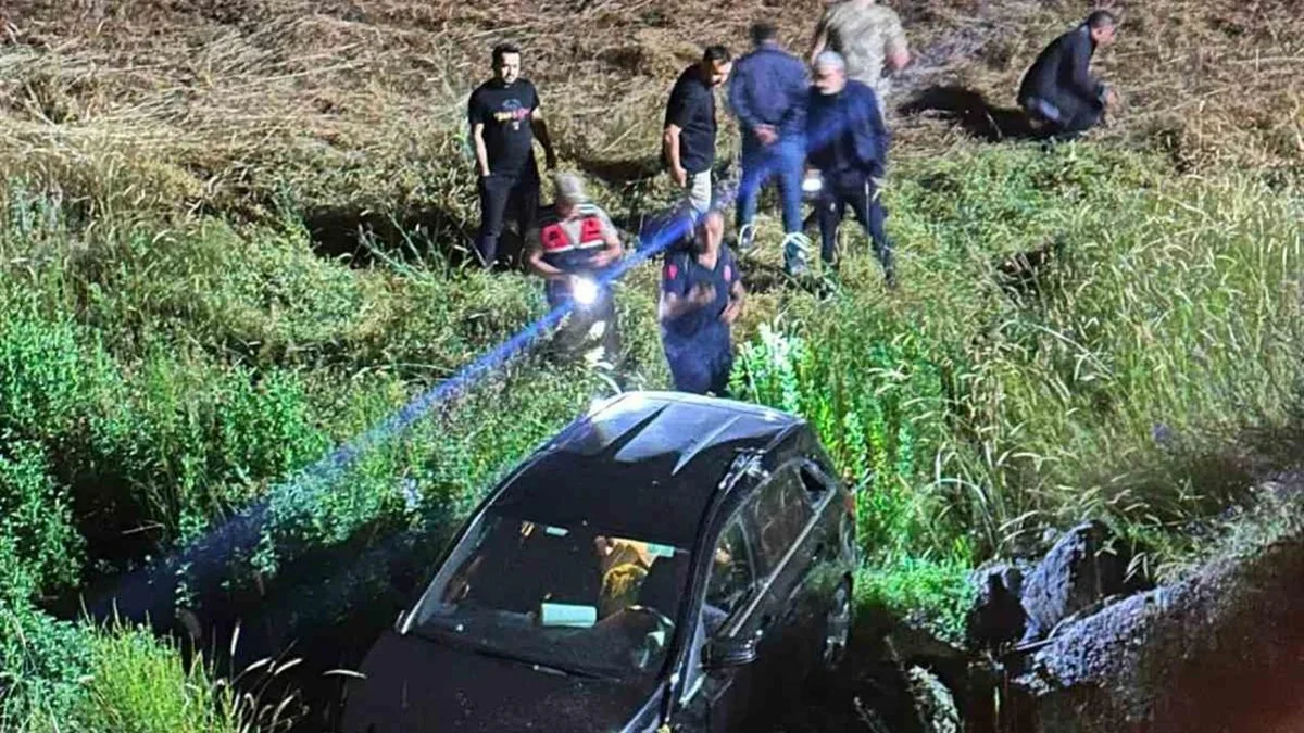Elazığ Karakoçan'da Kontrolden Çıkan Cip Dereye Uçtu, 3 Yaralı | Mersin ...