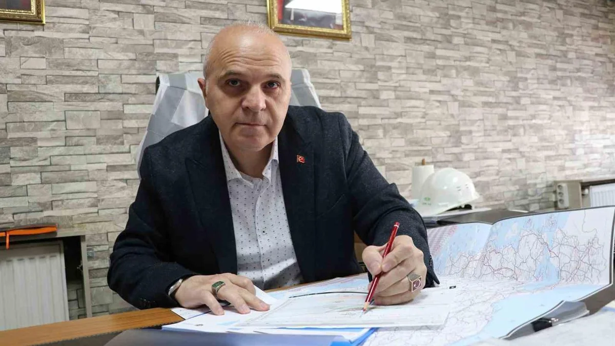 Sivas'ta yaşayan Selami Polat, inşaat mühendisliği ile kick boksu ...