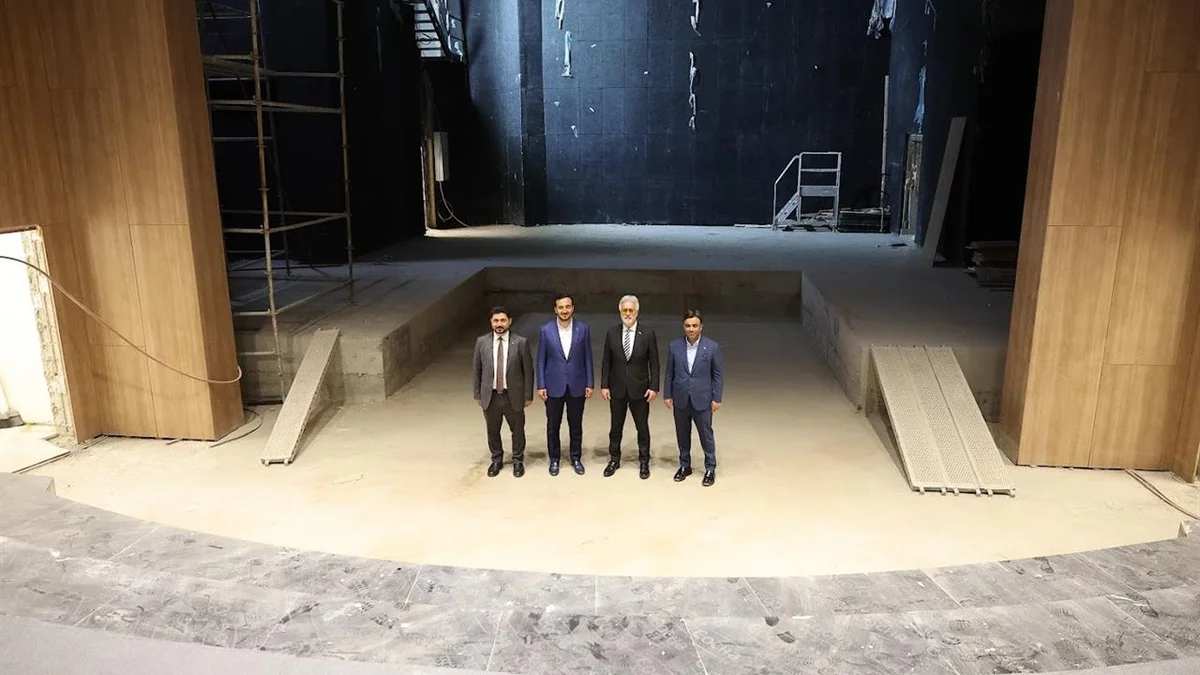 Tamer Karadağlı’dan Bağcılar’da açılacak tiyatro binası için ''Süper ...