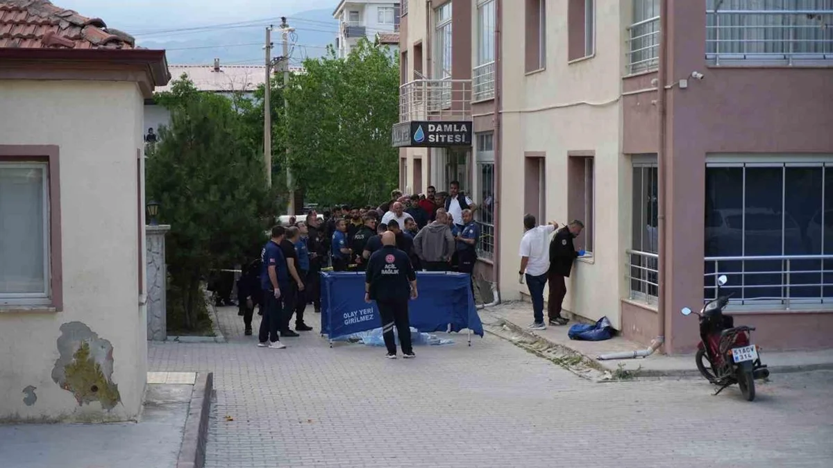 Niğde Merkez'de 10. Kattan Düşen Genç Hayatını Kaybetti | Mersin Haber ...