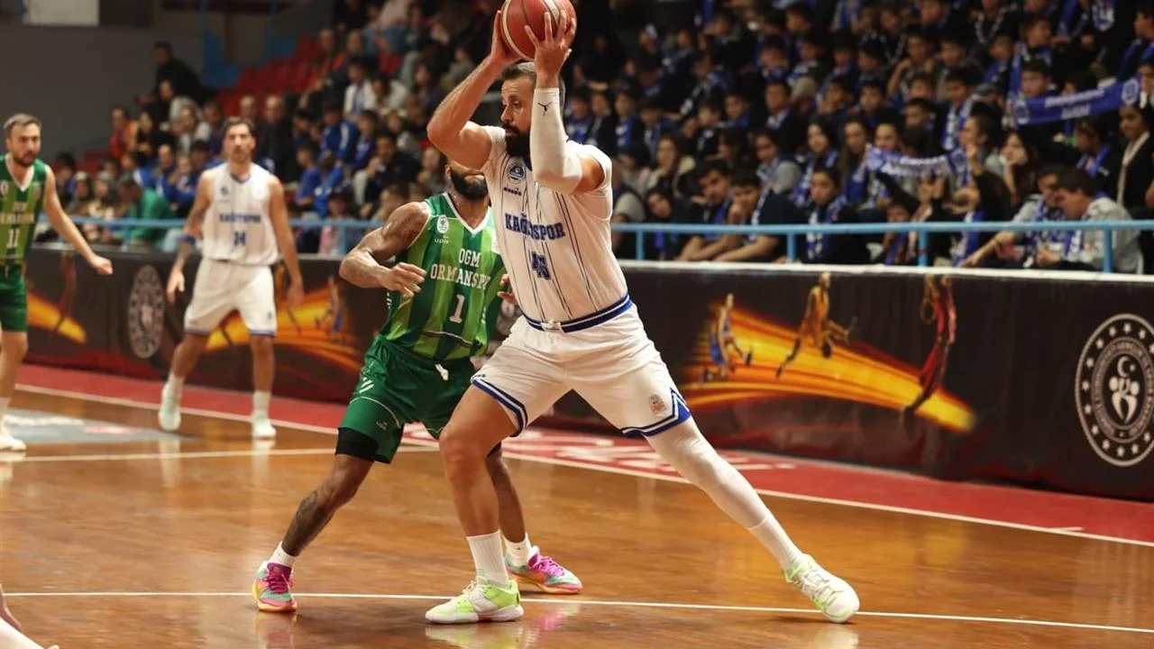 Türkiye Basketbol Ligi: Kocaeli BŞB Kağıtspor: 67 - OGM Ormanspor: 74 ...